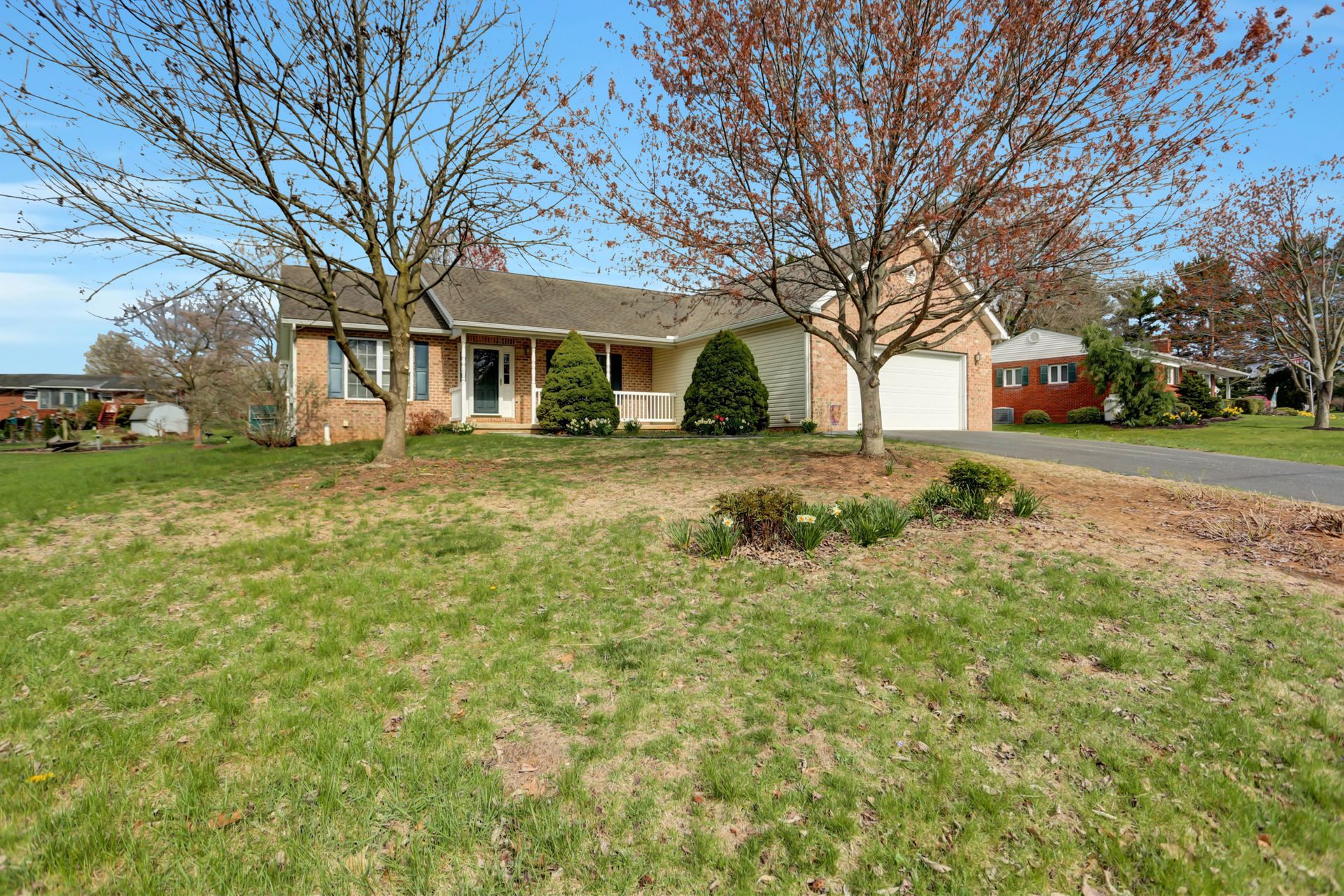 Beds: 3 Baths: 2 Living Space: 1740 Sq. Ft.