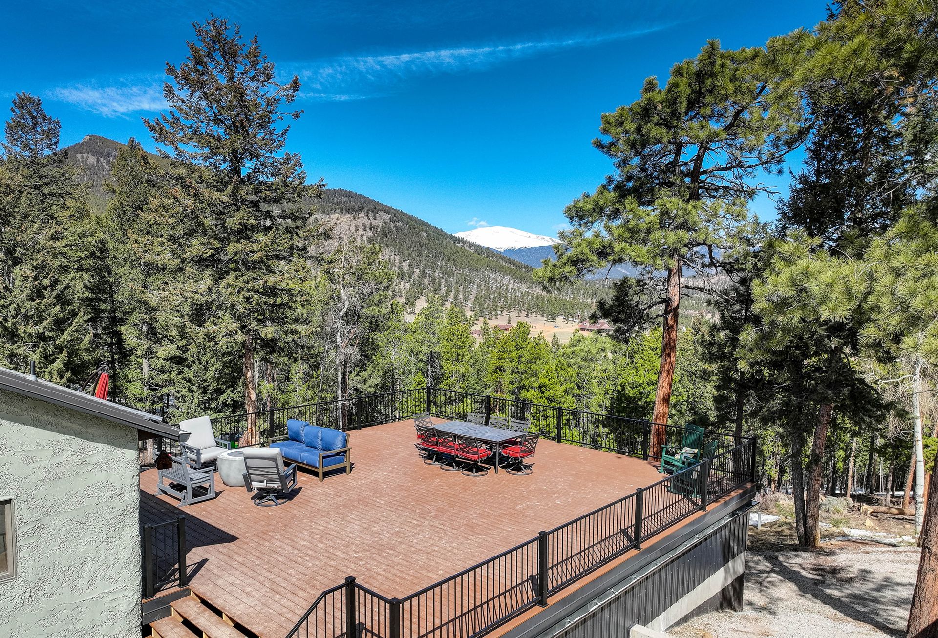 Beds: 2 Baths: 1.5 Living Space: 1857 Sq. Ft.