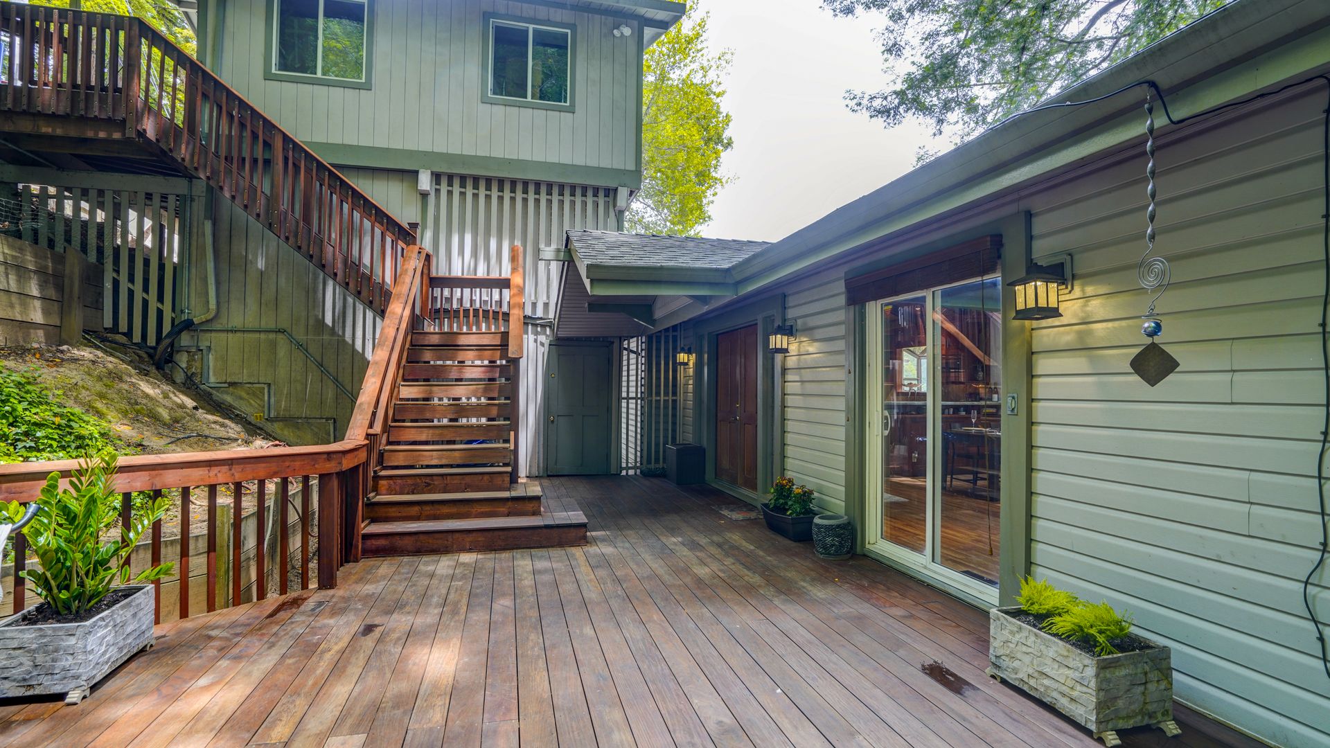 Bedrooms: 4 Baths: 3 Living Space: 2380 Sq. Ft.