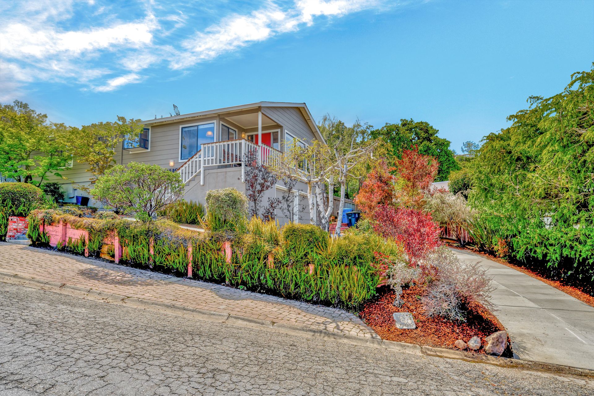 Beds: 3 Baths: 2 Living Space: 1280 Sq. Ft.