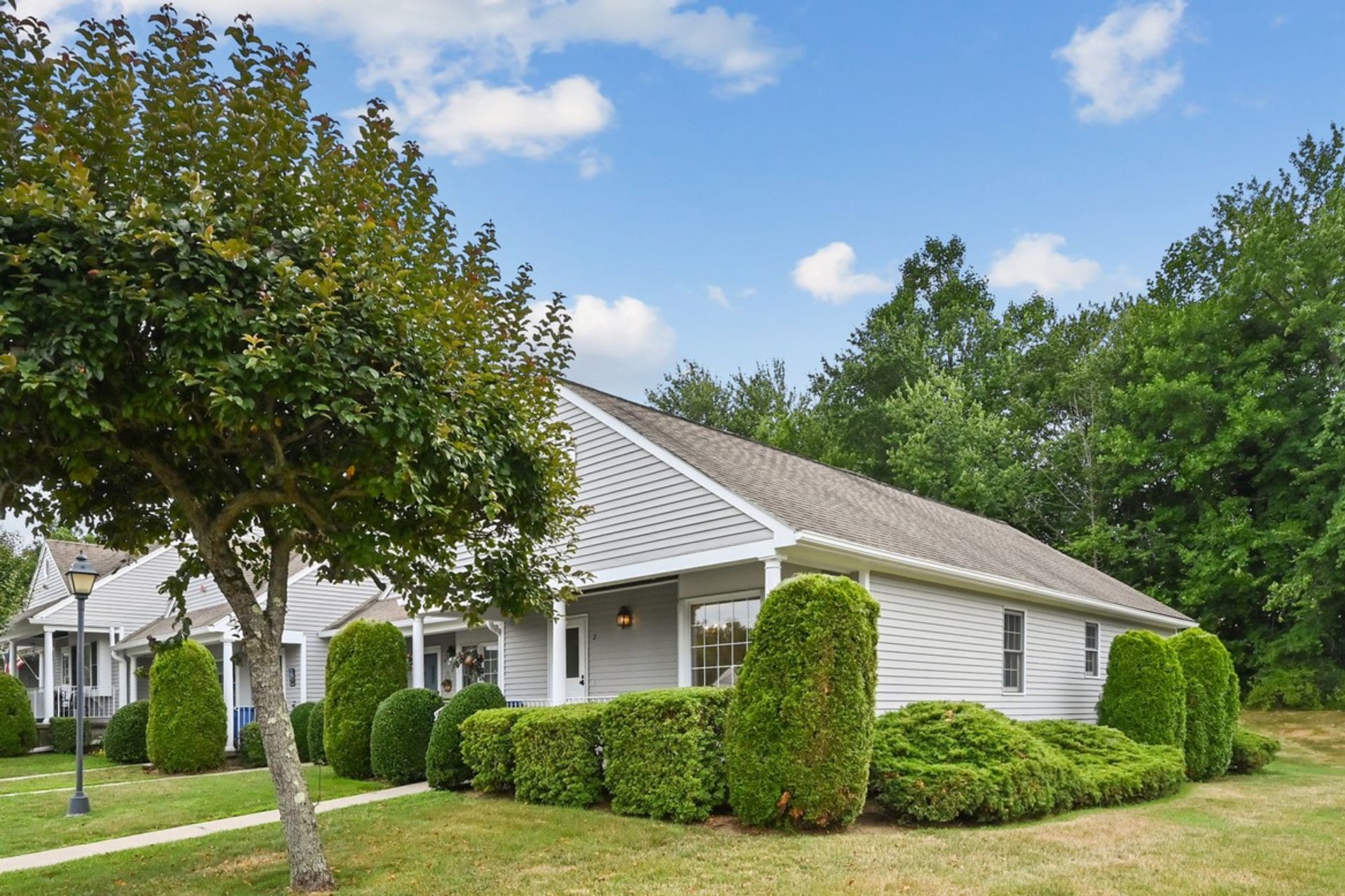 Bedrooms: 2 Baths: 1.5 Living Space: 988 Sq. Ft.