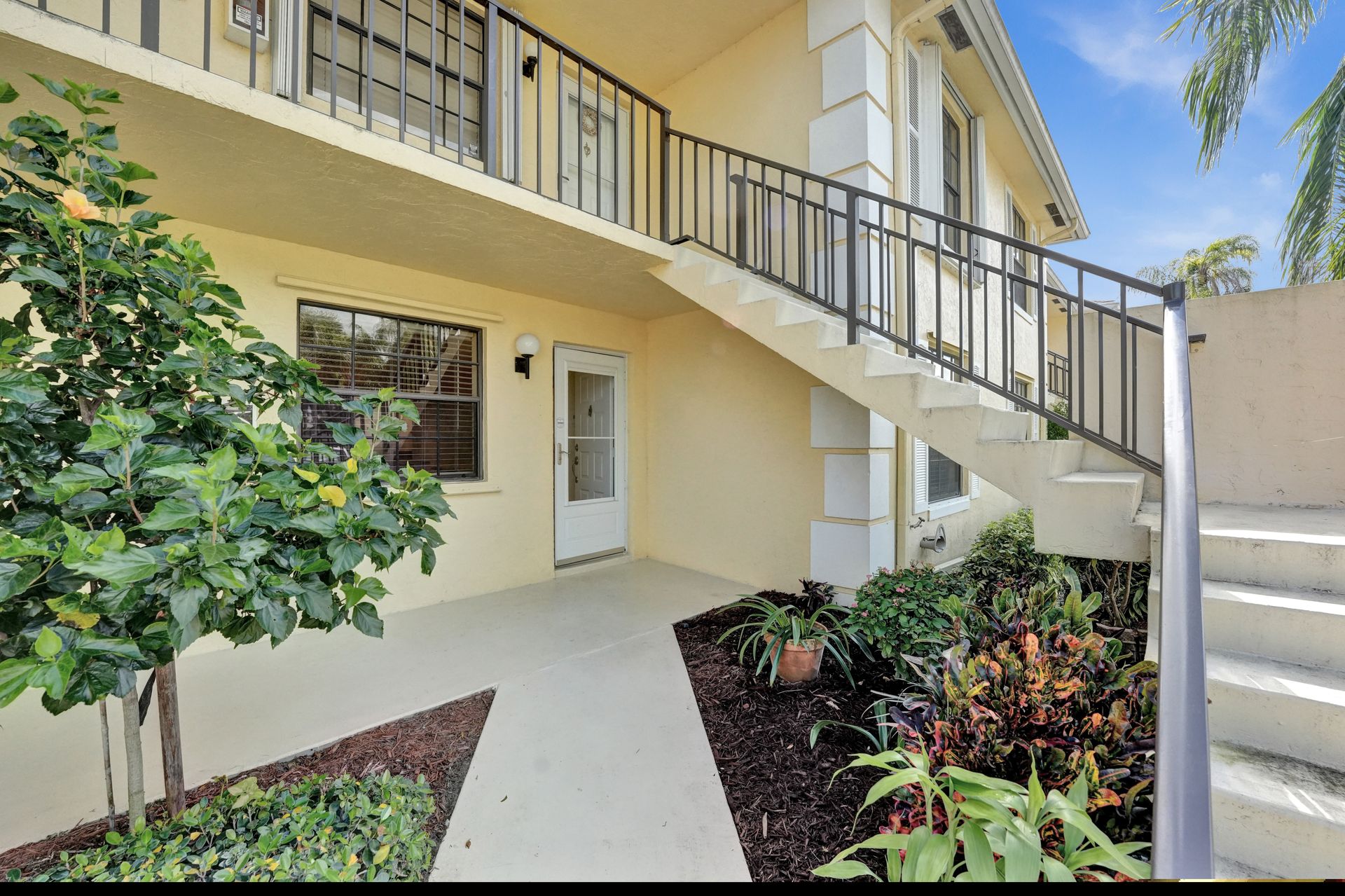 Beds: 2 Baths: 2 Living Space: 1178 Sq. Ft.