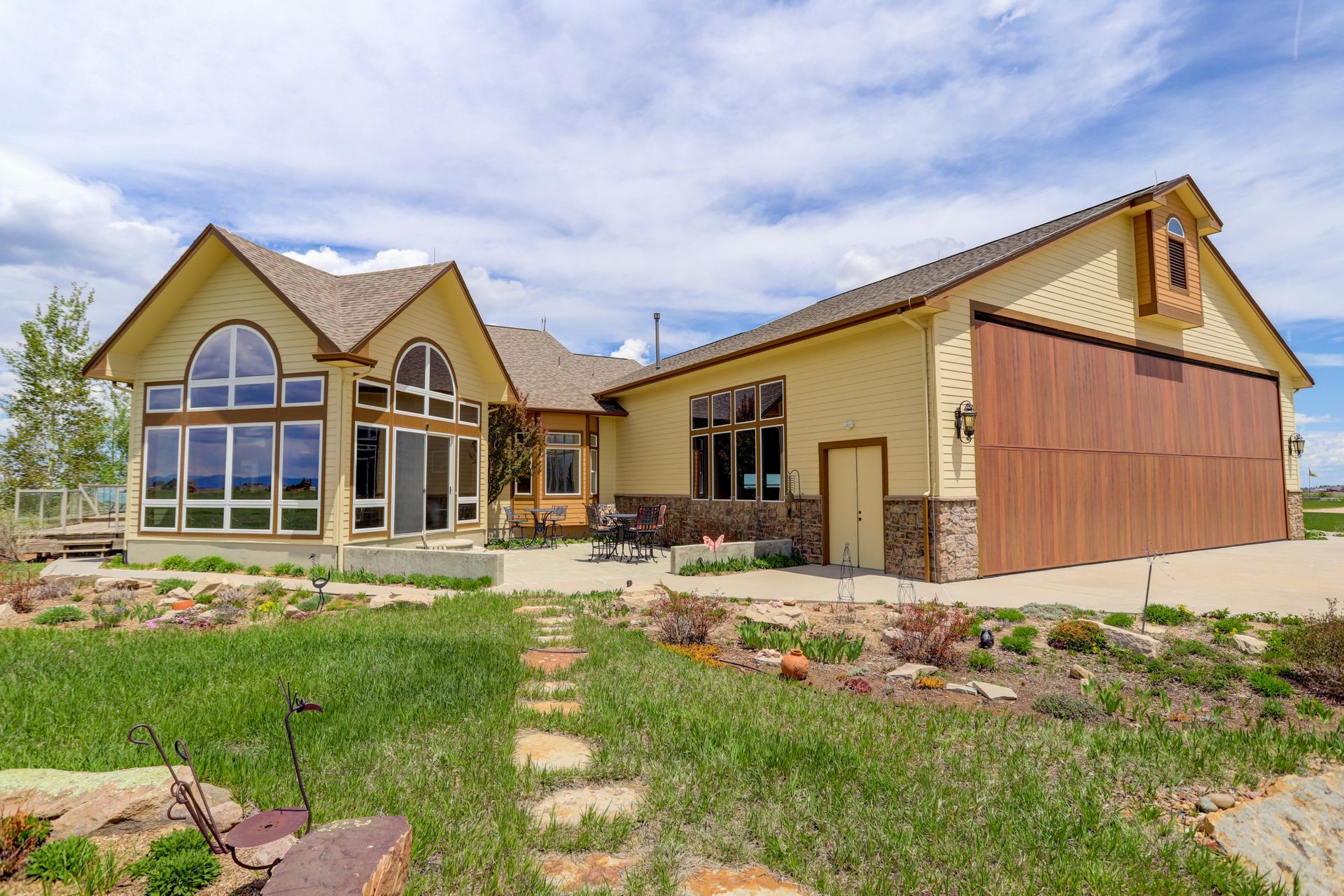 Beds: 3 Baths: 4 Living Space: 5536 Sq. Ft.