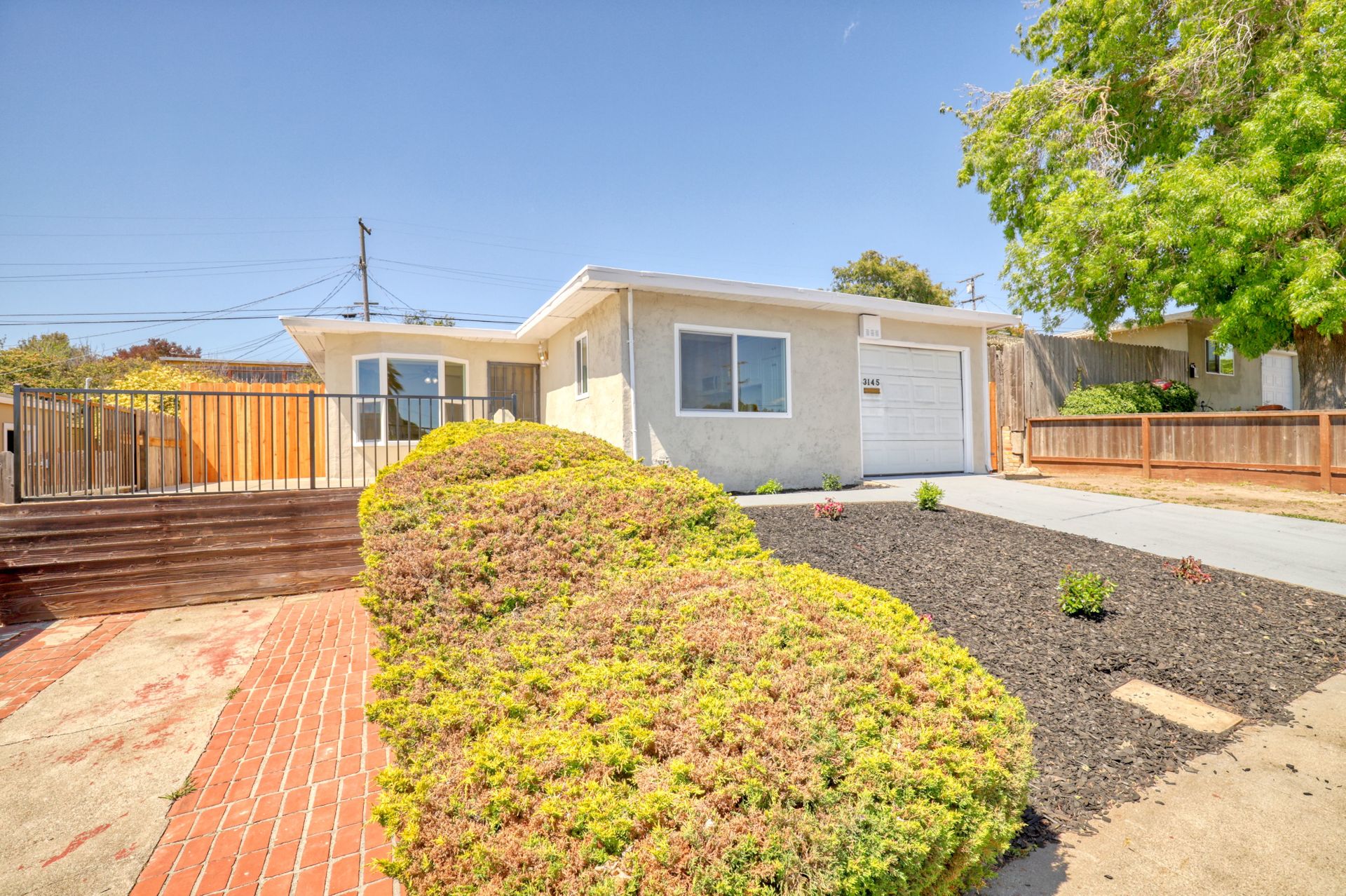 Beds: 4 Baths: 2 Living Space: 1165 sq. ft.