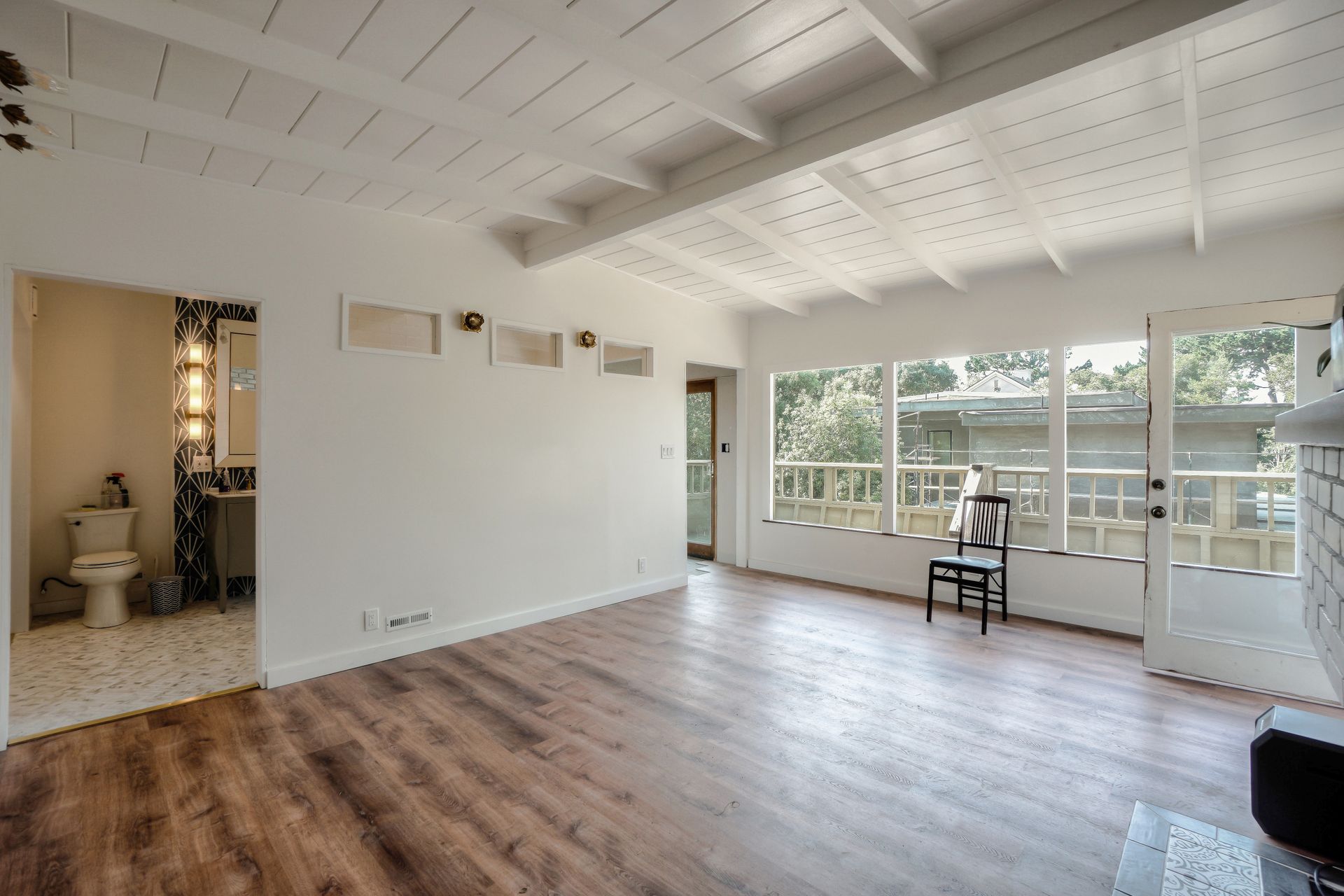 Beds: 3 Baths: 2.5 Living Space: 1139 sq. ft.