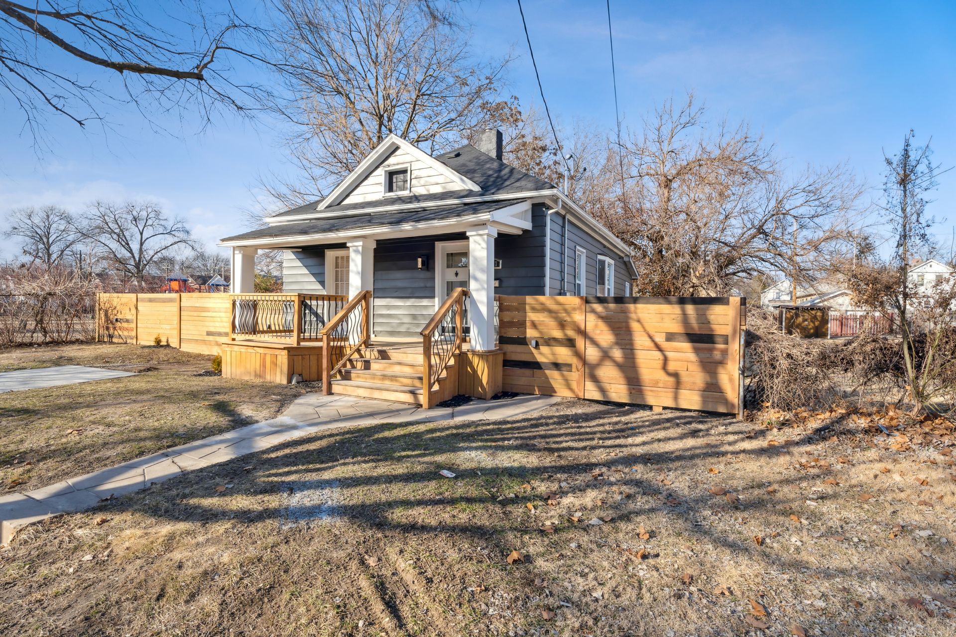 Beds: 2 Baths: 1 Living Space: 720 Sq. Ft.