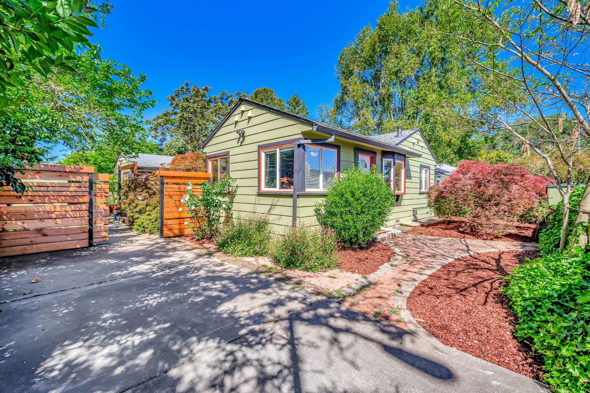 Beds: 2 Baths: 1 Living Space: 1462 Sq. Ft.