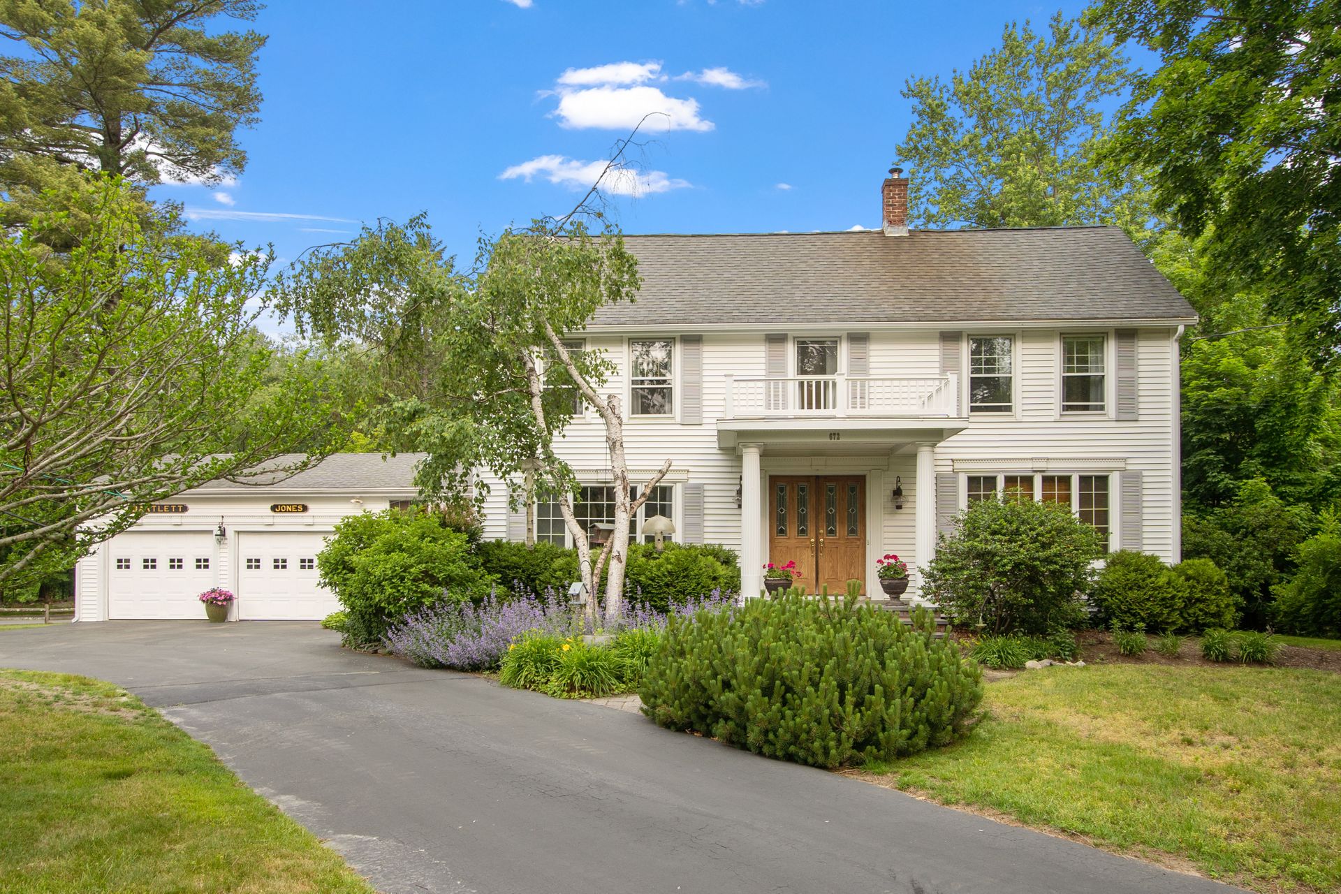Beds: 4 Baths: 3 Living Space: 3720 Sq. Ft.