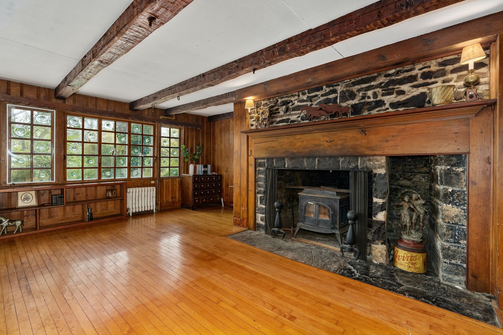 Bedrooms: 8 Bathrooms: 7 Living Space: 6442 Sq. Ft.