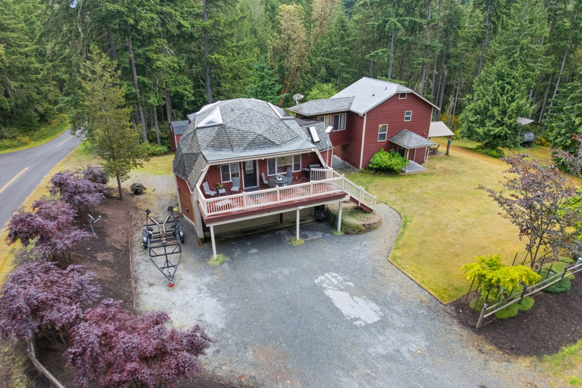 Beds: 3 Bathrooms: 3 Living Space: 2096 Sq. Ft.